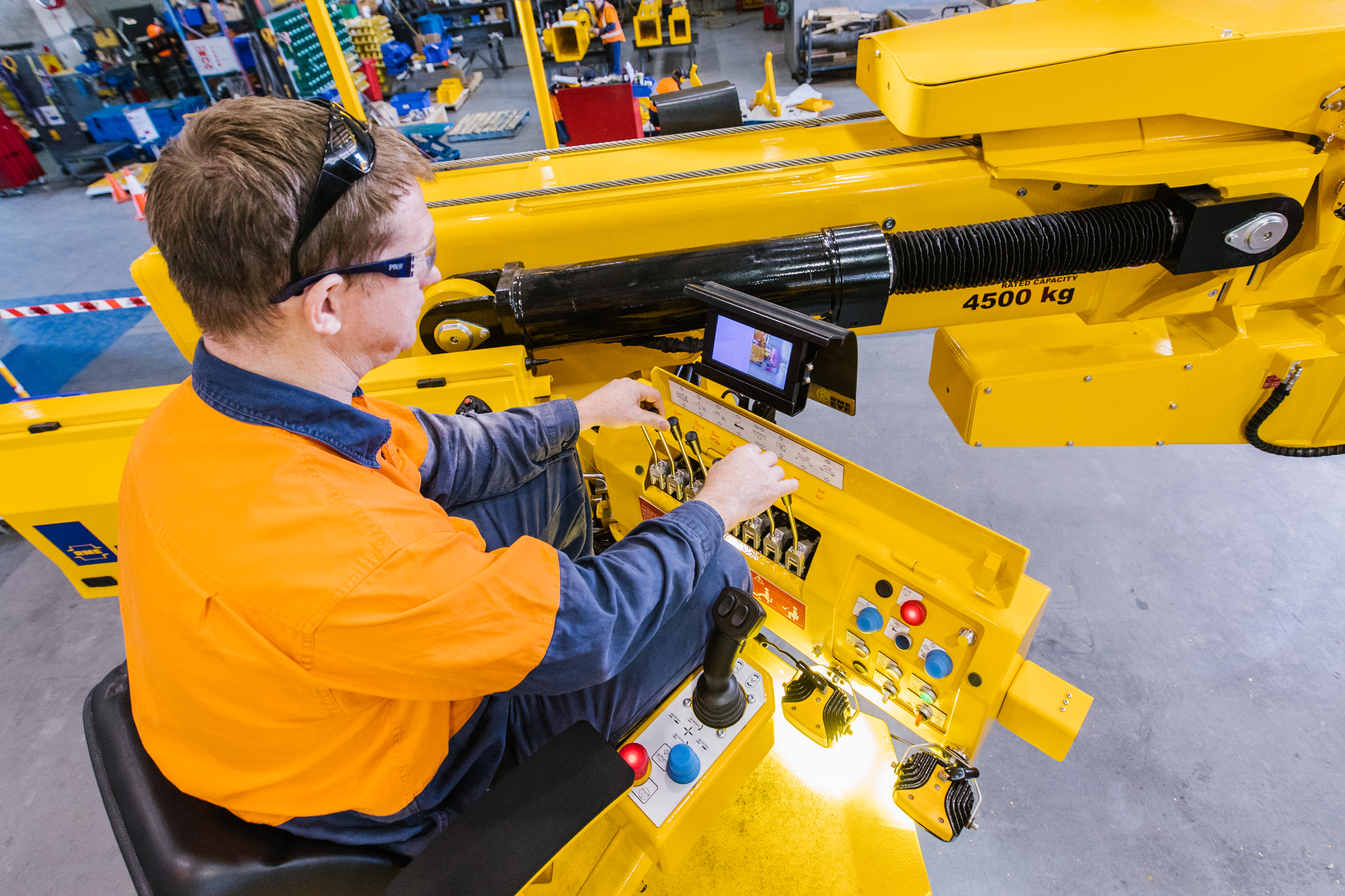 RUSSELL 7 Model E 1500 Mill Relining Machine